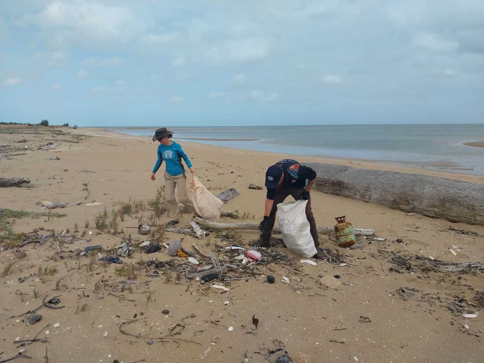 Mapoon clean-up leaves beach almost two tonnes healthier | Cape York Weekly