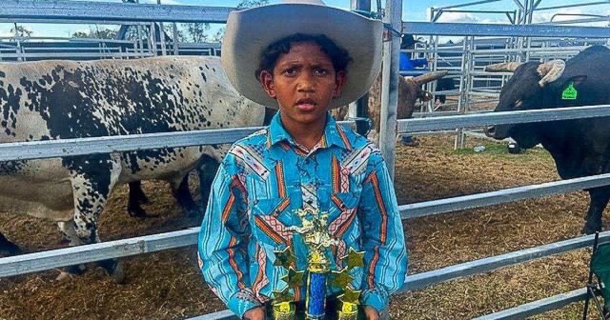 Hope Vale cowboys dominate Mareeba bull ride | Cape York Weekly
