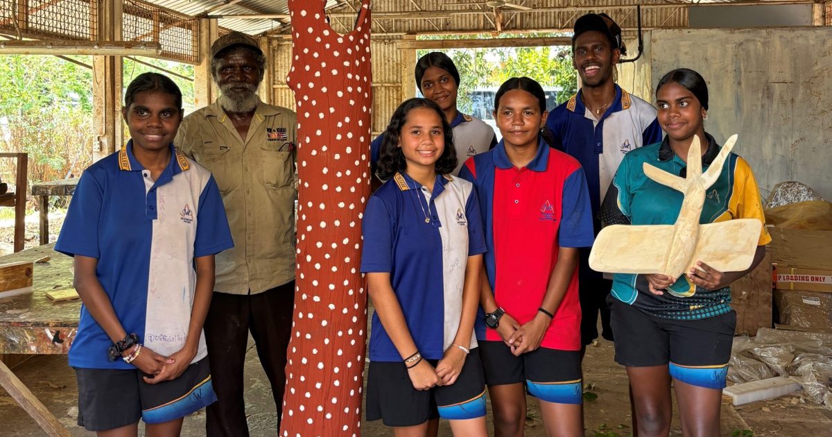 WCC Aurukun excursion connects two generations of artists | Cape York ...